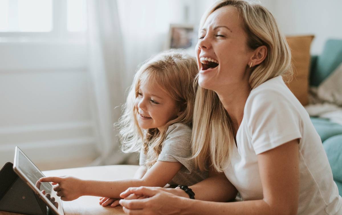 Waarom is lachen gezond? De voordelen en tips voor een lach
