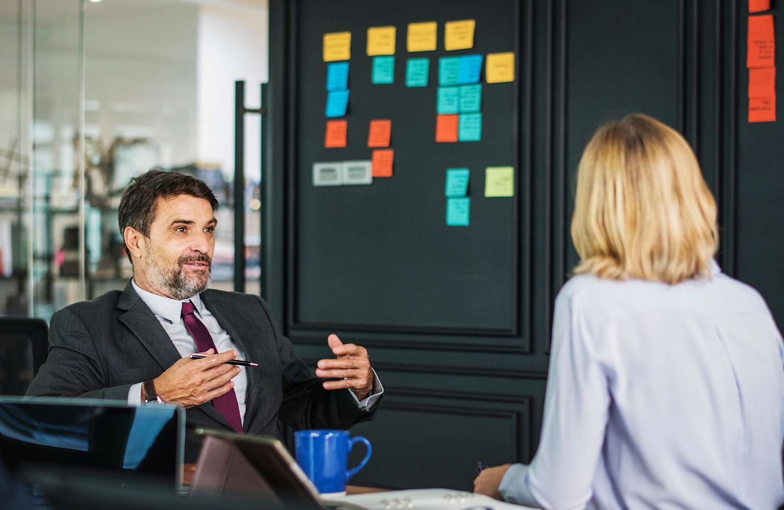 Empathie als instrument voor burn-out preventie op de werkvloer